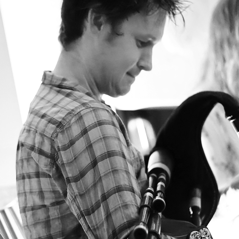 Sarah Hoy and Fin Moore – rareTunes